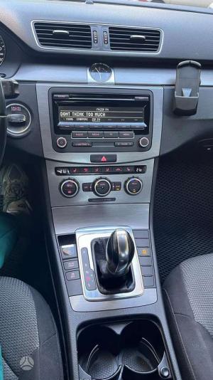 Pelēks Volkswagen Passat 2012 Viļņa, ar dzinēja tilpumu 1.97 L un nobraukumu 210 tūkst. km par 4250 €, foto 9 vietnē AUTOMOTO.COM.LV