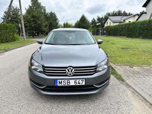 Pelēks Volkswagen Passat 2012 Viļņa, ar dzinēja tilpumu 0.00 L un nobraukumu 294 tūkst. km par 3900 €, foto 3 vietnē AUTOMOTO.COM.LV