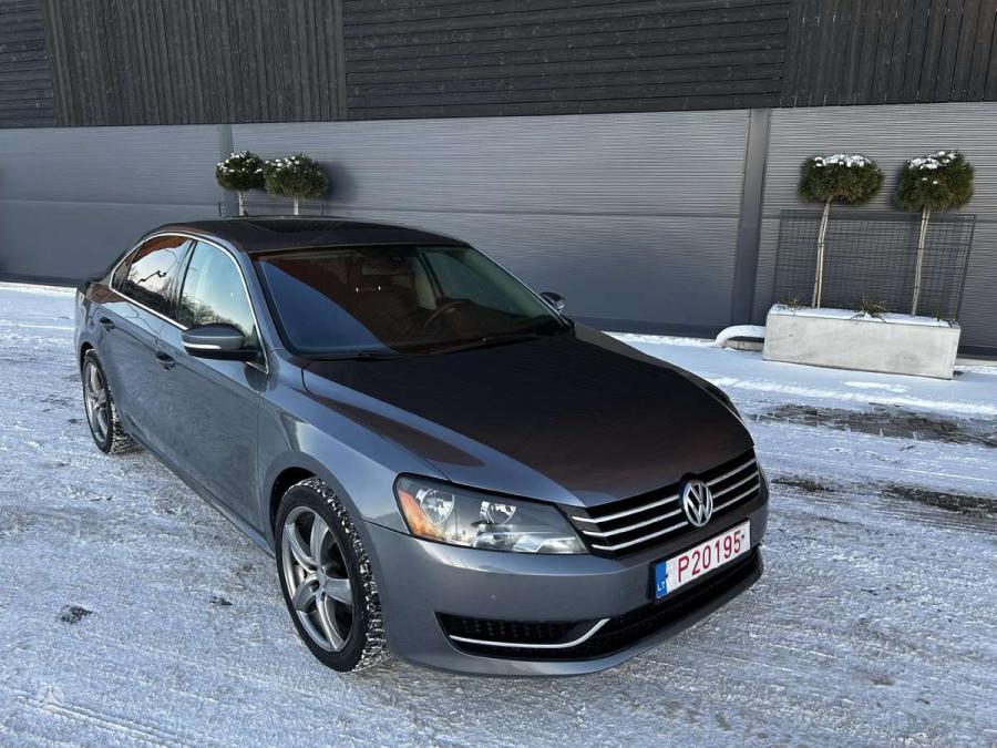 Pelēks Volkswagen Passat 2013 Šauļi, ar dzinēja tilpumu 2.50 L un nobraukumu 159 tūkst. km par 5490 €, foto 2 vietnē AUTOMOTO.COM.LV