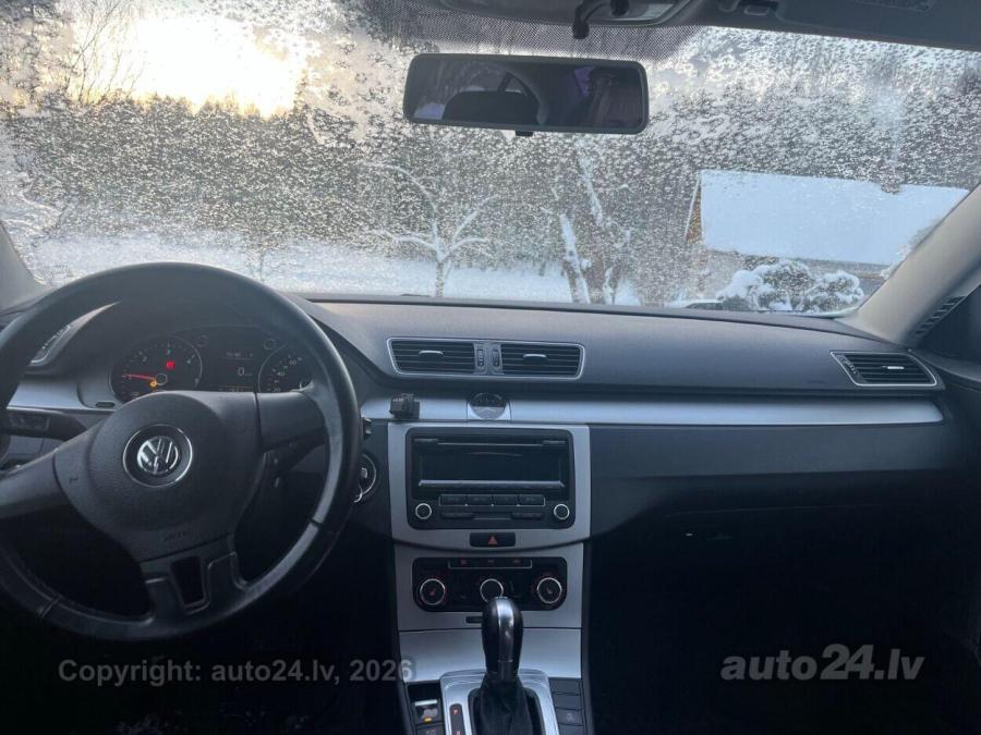 Pelēks Volkswagen Passat 2013 Tallina, ar dzinēja tilpumu 2.00 L un nobraukumu 315 tūkst. km par 3500 €, foto 1 vietnē AUTOMOTO.COM.LV