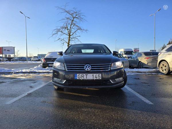 Grey Volkswagen Passat 2013 in Vilnius, with an engine capacity of 1.60 L and mileage of 295 thousand km for 4000 €, photo 4 on AUTOMOTO.COM.LV