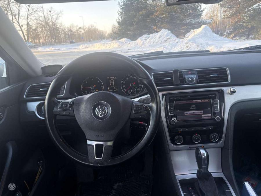 Pelēks Volkswagen Passat 2013 Kauņa, ar dzinēja tilpumu 1.97 L un nobraukumu 250 tūkst. km par 5550 €, foto 12 vietnē AUTOMOTO.COM.LV