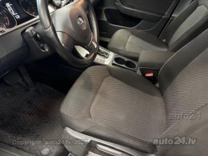 Pelēks Volkswagen Passat 2013 Tallina, ar dzinēja tilpumu 1.40 L un nobraukumu 179 tūkst. km par 6190 €, foto 11 vietnē AUTOMOTO.COM.LV