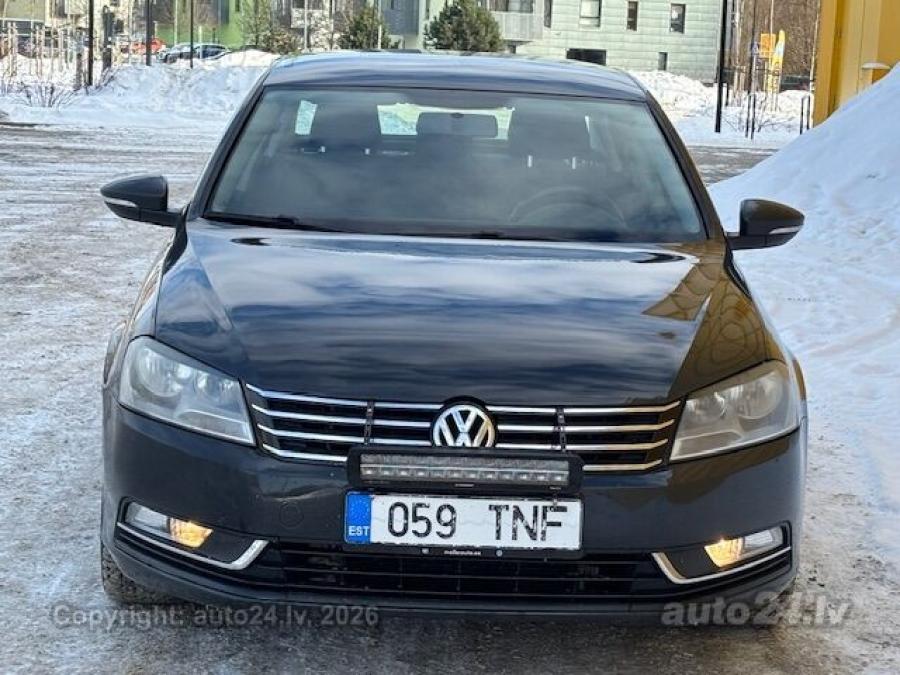 Pelēks Volkswagen Passat 2013 Tallina, ar dzinēja tilpumu 1.40 L un nobraukumu 179 tūkst. km par 5990 €, foto 6 vietnē AUTOMOTO.COM.LV