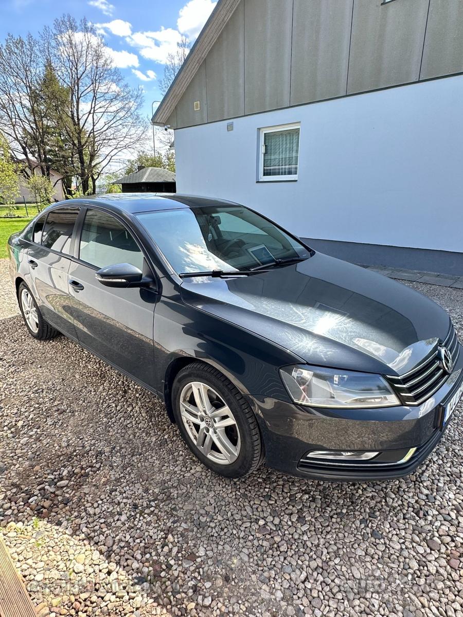 Grey Volkswagen Passat 2013 in Voru, with an engine capacity of 1.40 L and mileage of 234 thousand km for 4500 €, photo 4 on AUTOMOTO.COM.LV