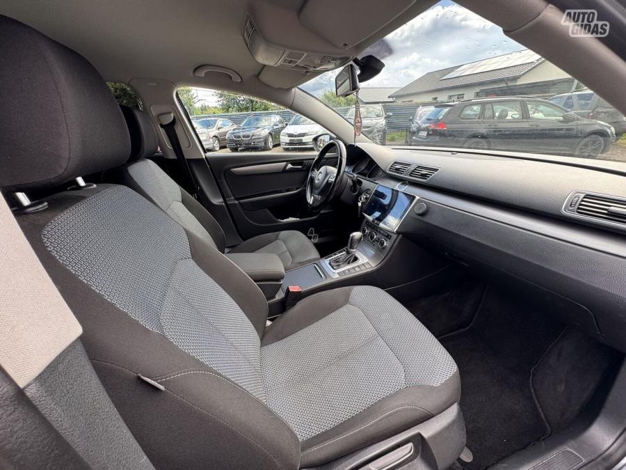 Grey Volkswagen Passat 2013 in Kaunas, with an engine capacity of 1.60 L and mileage of 260 thousand km for 4500 €, photo 9 on AUTOMOTO.COM.LV