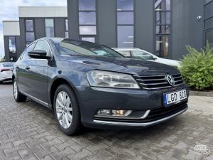 Grey Volkswagen Passat 2013 in Kaunas, with an engine capacity of 1.60 L and mileage of 260 thousand km for 4500 €, photo 16 on AUTOMOTO.COM.LV