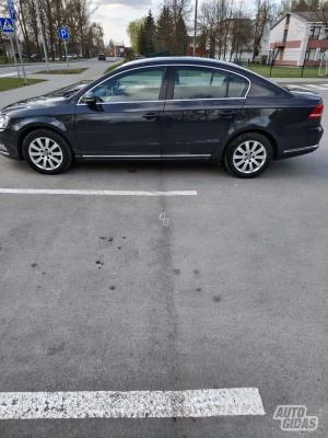 Pelēks Volkswagen Passat 2013 Panevēža, ar dzinēja tilpumu 1.60 L un nobraukumu 364 tūkst. km par 4400 €, foto 3 vietnē AUTOMOTO.COM.LV