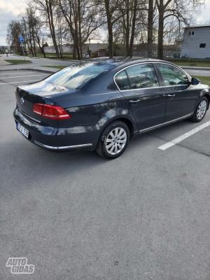 Pelēks Volkswagen Passat 2013 Panevēža, ar dzinēja tilpumu 1.60 L un nobraukumu 364 tūkst. km par 4400 €, foto 5 vietnē AUTOMOTO.COM.LV