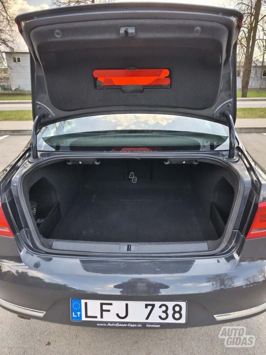 Pelēks Volkswagen Passat 2013 Panevēža, ar dzinēja tilpumu 1.60 L un nobraukumu 364 tūkst. km par 4400 €, foto 9 vietnē AUTOMOTO.COM.LV