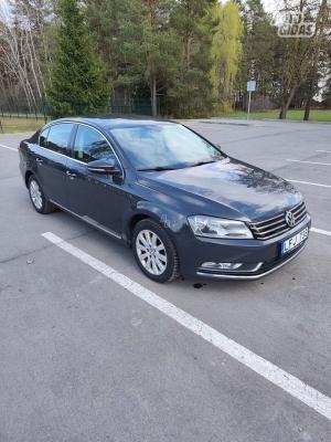 Pelēks Volkswagen Passat 2013 Panevēža, ar dzinēja tilpumu 1.60 L un nobraukumu 364 tūkst. km par 4400 €, foto 13 vietnē AUTOMOTO.COM.LV