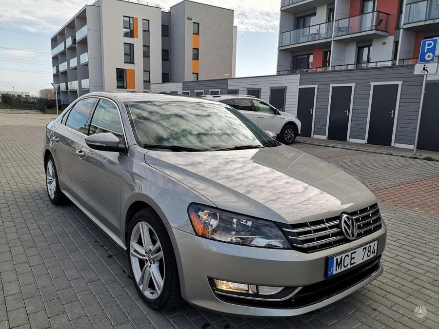 Grey Volkswagen Passat 2013 in Klaipeda, with an engine capacity of 3.60 L and mileage of 212 thousand km for 4900 €, photo 4 on AUTOMOTO.COM.LV