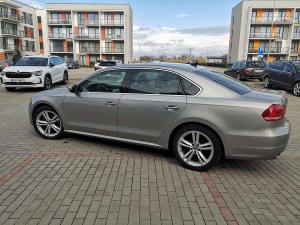Grey Volkswagen Passat 2013 in Klaipeda, with an engine capacity of 3.60 L and mileage of 212 thousand km for 4900 €, photo 5 on AUTOMOTO.COM.LV