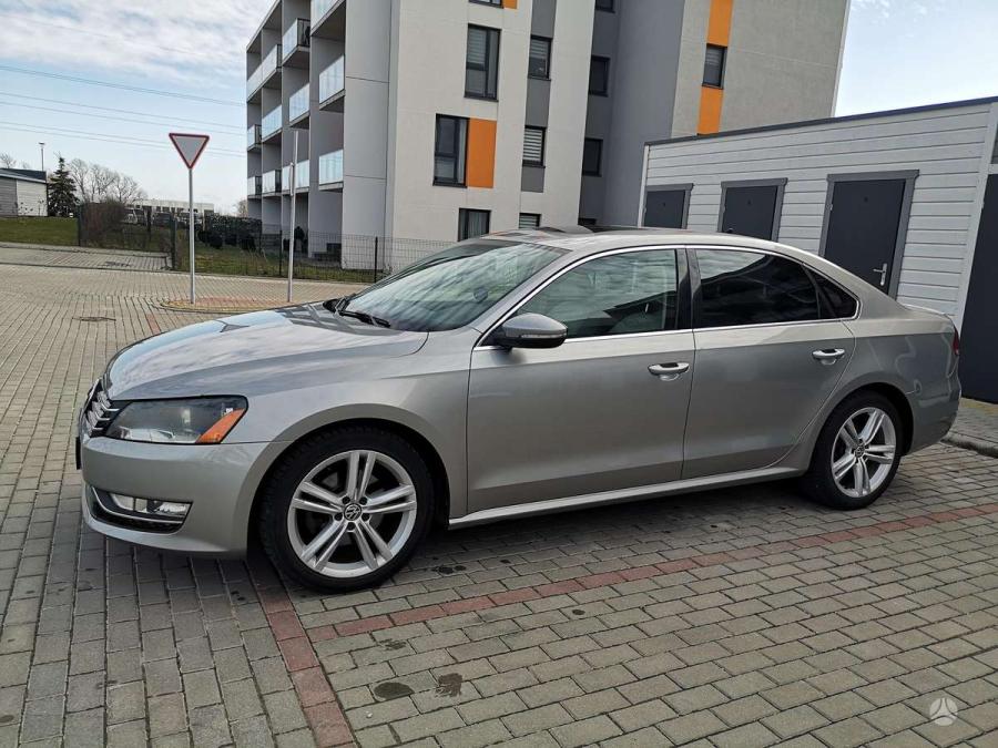 Grey Volkswagen Passat 2013 in Klaipeda, with an engine capacity of 3.60 L and mileage of 212 thousand km for 4900 €, photo 12 on AUTOMOTO.COM.LV