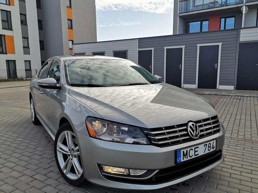Grey Volkswagen Passat 2013 in Klaipeda, with an engine capacity of 3.60 L and mileage of 212 thousand km for 4900 €, photo 14 on AUTOMOTO.COM.LV