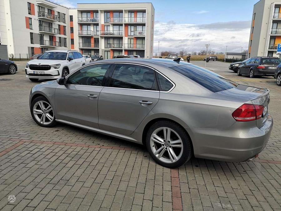 Grey Volkswagen Passat 2013 in Klaipeda, with an engine capacity of 3.60 L and mileage of 212 thousand km for 4900 €, photo 15 on AUTOMOTO.COM.LV