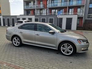 Grey Volkswagen Passat 2013 in Klaipeda, with an engine capacity of 3.60 L and mileage of 212 thousand km for 4900 €, photo 16 on AUTOMOTO.COM.LV