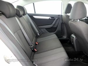 Pelēks Volkswagen Passat 2013 Tallina, ar dzinēja tilpumu 1.40 L un nobraukumu 189 tūkst. km par 4499 €, foto 8 vietnē AUTOMOTO.COM.LV