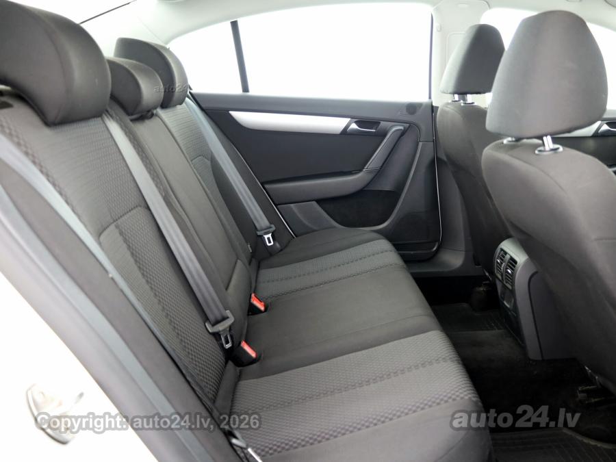 Pelēks Volkswagen Passat 2013 Tallina, ar dzinēja tilpumu 1.40 L un nobraukumu 189 tūkst. km par 4499 €, foto 8 vietnē AUTOMOTO.COM.LV