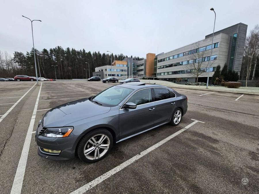 Grey Volkswagen Passat 2014 in Vilnius, with an engine capacity of 2.00 L and mileage of 210 thousand km for 6000 €, photo 2 on AUTOMOTO.COM.LV