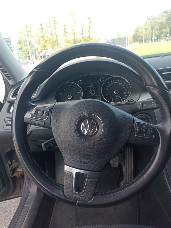 Grey Volkswagen Passat 2014 in Vilnius, with an engine capacity of 1.40 L and mileage of 157 thousand km for 5500 €, photo 10 on AUTOMOTO.COM.LV