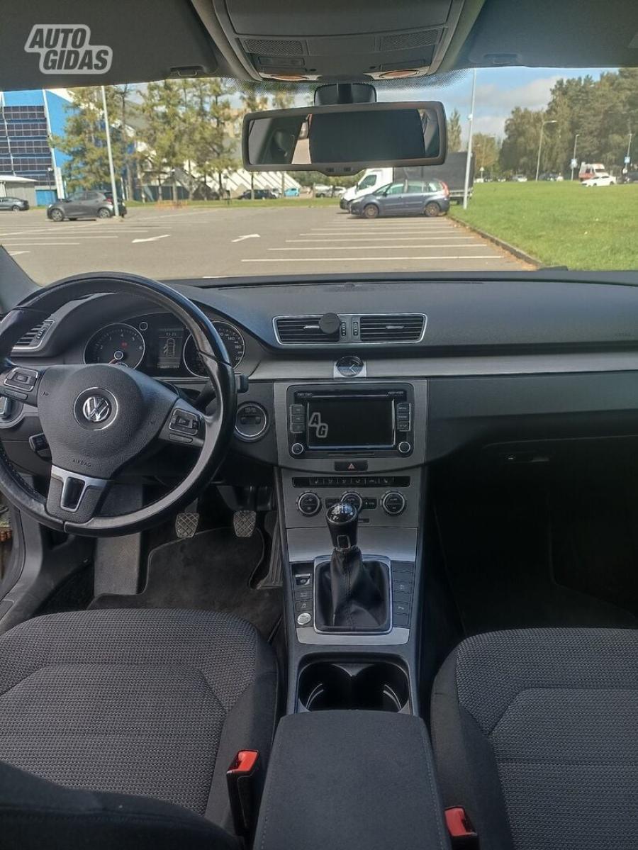 Grey Volkswagen Passat 2014 in Vilnius, with an engine capacity of 1.40 L and mileage of 157 thousand km for 5500 €, photo 11 on AUTOMOTO.COM.LV