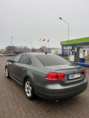 Grey Volkswagen Passat 2014 in Klaipeda, with an engine capacity of 2.50 L and mileage of 152 thousand km for 5000 €, photo 4 on AUTOMOTO.COM.LV
