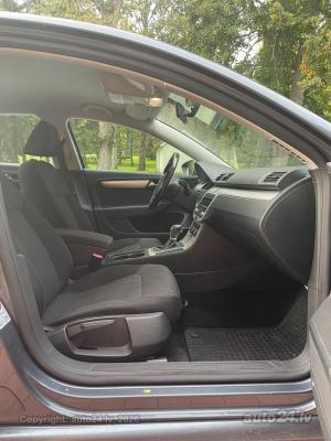 Grey Volkswagen Passat 2014 in Tallinn, with an engine capacity of 1.40 L and mileage of 228 thousand km for 5500 €, photo 8 on AUTOMOTO.COM.LV