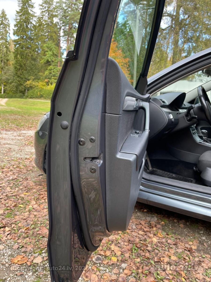 Grey Volkswagen Passat 2014 in Tallinn, with an engine capacity of 1.40 L and mileage of 228 thousand km for 5500 €, photo 12 on AUTOMOTO.COM.LV