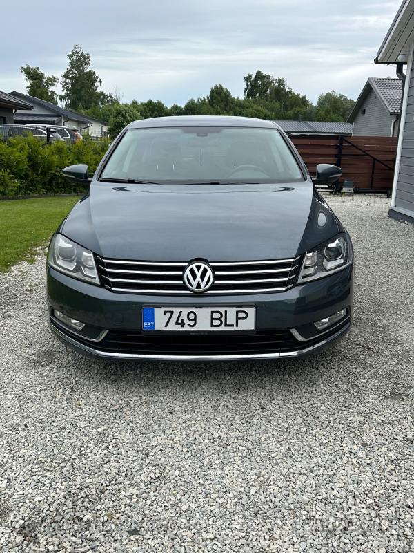 Grey Volkswagen Passat 2014 in Tallinn, with an engine capacity of 1.40 L and mileage of 230 thousand km for 6500 €, photo 1 on AUTOMOTO.COM.LV