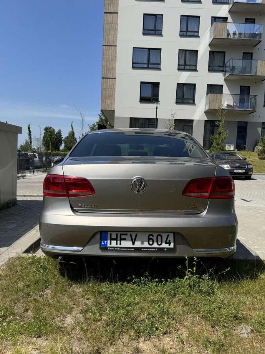 Pelēks Volkswagen Passat 2014 Viļņa, ar dzinēja tilpumu 1.39 L un nobraukumu 247 tūkst. km par 6900 €, foto 6 vietnē AUTOMOTO.COM.LV