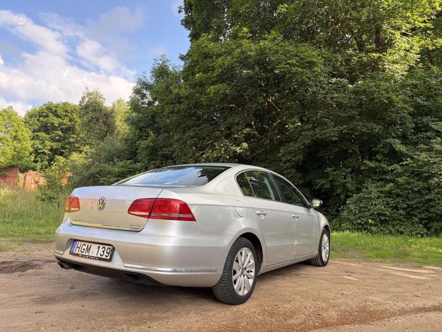Pelēks Volkswagen Passat 2014 Viļņa, ar dzinēja tilpumu 1.97 L un nobraukumu 261 tūkst. km par 5300 €, foto 5 vietnē AUTOMOTO.COM.LV