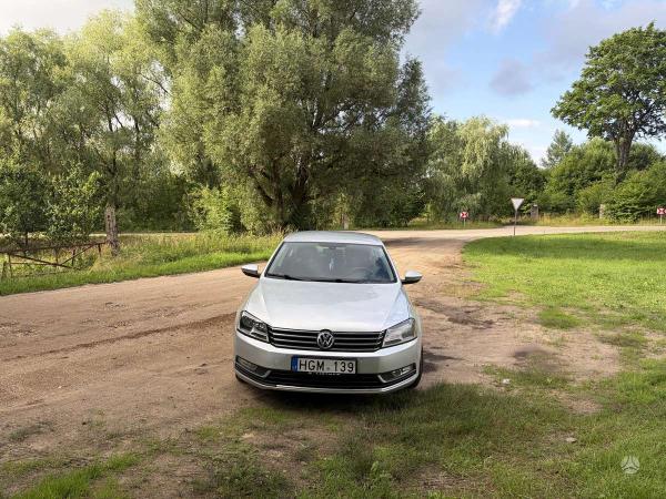 Pelēks Volkswagen Passat 2014 Viļņa, ar dzinēja tilpumu 1.97 L un nobraukumu 261 tūkst. km par 5300 €, foto 5 vietnē AUTOMOTO.COM.LV