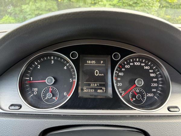 Pelēks Volkswagen Passat 2014 Viļņa, ar dzinēja tilpumu 1.97 L un nobraukumu 261 tūkst. km par 5300 €, foto 8 vietnē AUTOMOTO.COM.LV