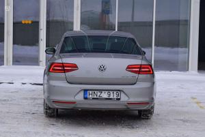 Pelēks Volkswagen Passat 2015 Viļņa, ar dzinēja tilpumu 1.97 L un nobraukumu 342 tūkst. km par 8300 €, foto 5 vietnē AUTOMOTO.COM.LV