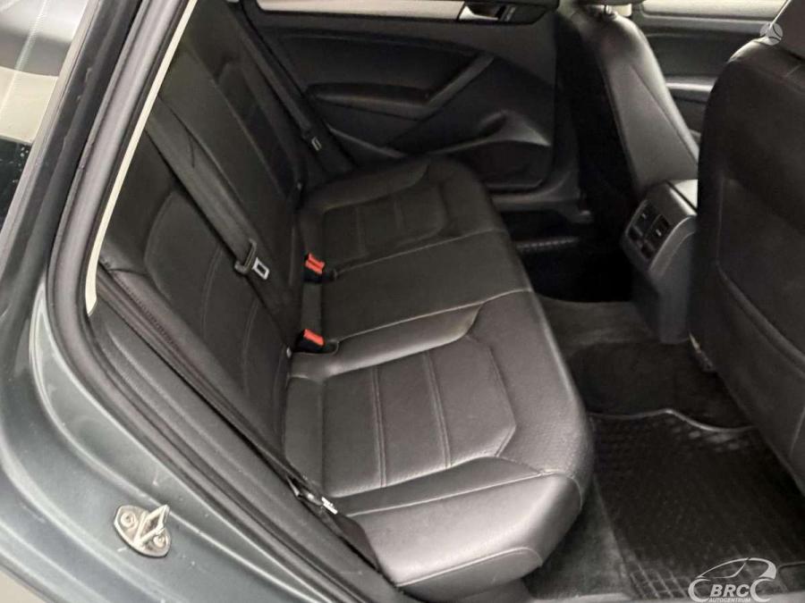 Grey Volkswagen Passat 2015 in Vilnius, with an engine capacity of 1.80 L and mileage of 166 thousand km for 6000 €, photo 11 on AUTOMOTO.COM.LV