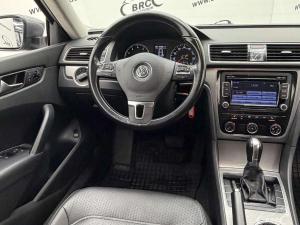 Grey Volkswagen Passat 2015 in Vilnius, with an engine capacity of 1.80 L and mileage of 166 thousand km for 6000 €, photo 14 on AUTOMOTO.COM.LV