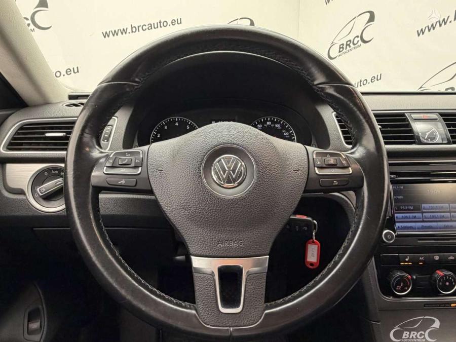 Grey Volkswagen Passat 2015 in Vilnius, with an engine capacity of 1.80 L and mileage of 166 thousand km for 6000 €, photo 27 on AUTOMOTO.COM.LV