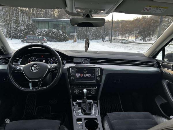 Pelēks Volkswagen Passat 2015 Kauņa, ar dzinēja tilpumu 1.60 L un nobraukumu 230 tūkst. km par 11800 €, foto 8 vietnē AUTOMOTO.COM.LV