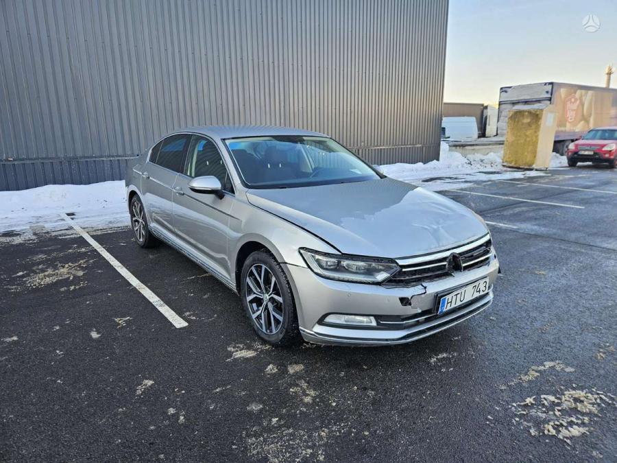 Pelēks Volkswagen Passat 2015 Kauņa, ar dzinēja tilpumu 1.40 L un nobraukumu 221 tūkst. km par 4400 €, foto 1 vietnē AUTOMOTO.COM.LV