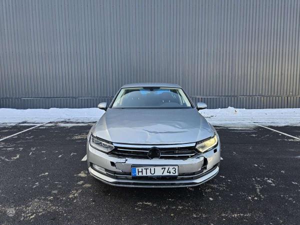 Grey Volkswagen Passat 2015 in Kaunas, with an engine capacity of 1.40 L and mileage of 221 thousand km for 4400 €, photo 2 on AUTOMOTO.COM.LV
