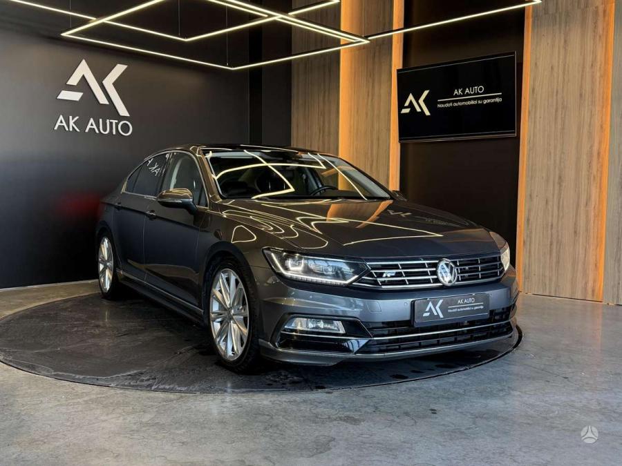Grey Volkswagen Passat 2015 in Kaunas, with an engine capacity of 1.60 L and mileage of 230 thousand km for 12490 €, photo 3 on AUTOMOTO.COM.LV