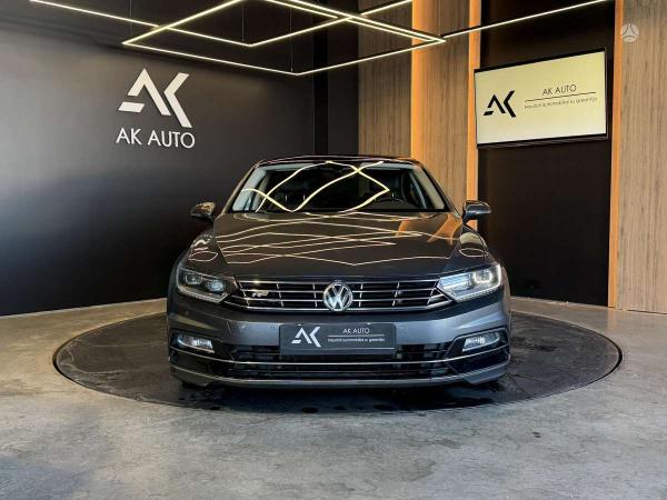 Grey Volkswagen Passat 2015 in Kaunas, with an engine capacity of 1.60 L and mileage of 230 thousand km for 12490 €, photo 4 on AUTOMOTO.COM.LV
