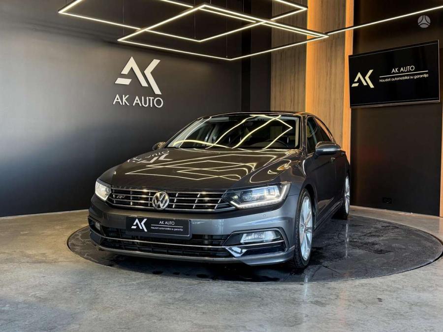 Grey Volkswagen Passat 2015 in Kaunas, with an engine capacity of 1.60 L and mileage of 230 thousand km for 12490 €, photo 5 on AUTOMOTO.COM.LV