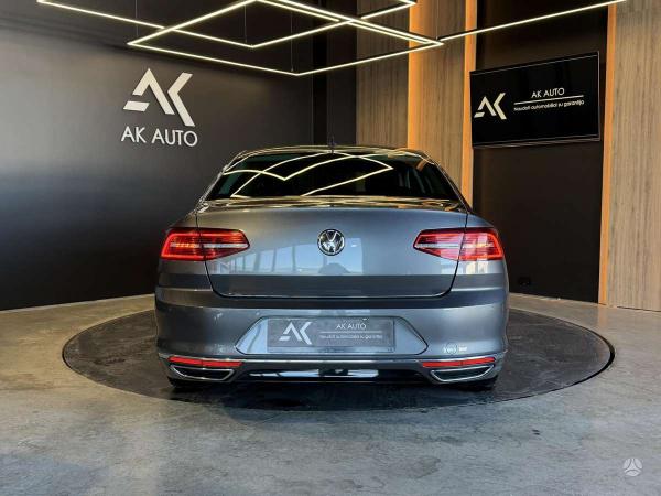 Grey Volkswagen Passat 2015 in Kaunas, with an engine capacity of 1.60 L and mileage of 230 thousand km for 12490 €, photo 10 on AUTOMOTO.COM.LV