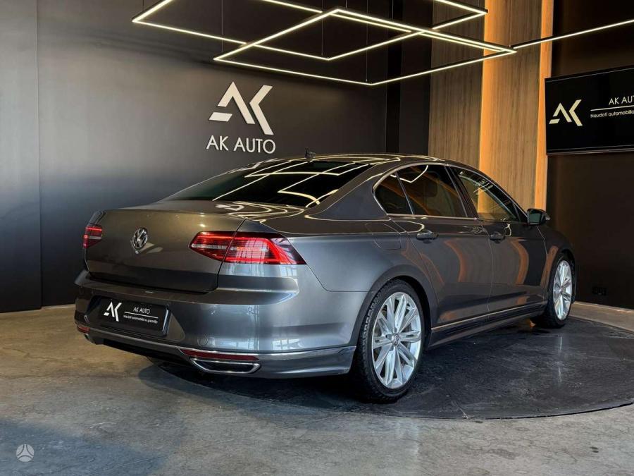 Grey Volkswagen Passat 2015 in Kaunas, with an engine capacity of 1.60 L and mileage of 230 thousand km for 12490 €, photo 12 on AUTOMOTO.COM.LV