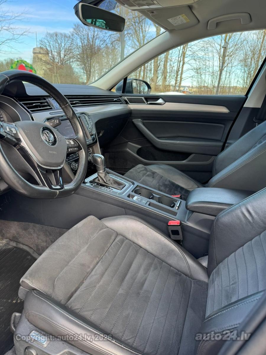 Grey Volkswagen Passat 2015 in Tallinn, with an engine capacity of 1.80 L and mileage of 215 thousand km for 12000 €, photo 4 on AUTOMOTO.COM.LV