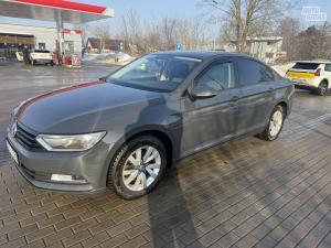 Grey Volkswagen Passat 2015 in Panevezys, with an engine capacity of 1.60 L and mileage of 353 thousand km for 7499 €, photo 2 on AUTOMOTO.COM.LV