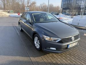 Grey Volkswagen Passat 2015 in Panevezys, with an engine capacity of 1.60 L and mileage of 353 thousand km for 7499 €, photo 4 on AUTOMOTO.COM.LV