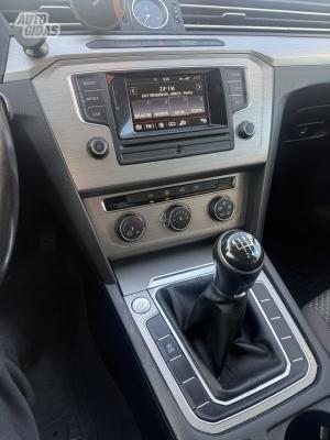 Grey Volkswagen Passat 2015 in Panevezys, with an engine capacity of 1.60 L and mileage of 353 thousand km for 7499 €, photo 13 on AUTOMOTO.COM.LV